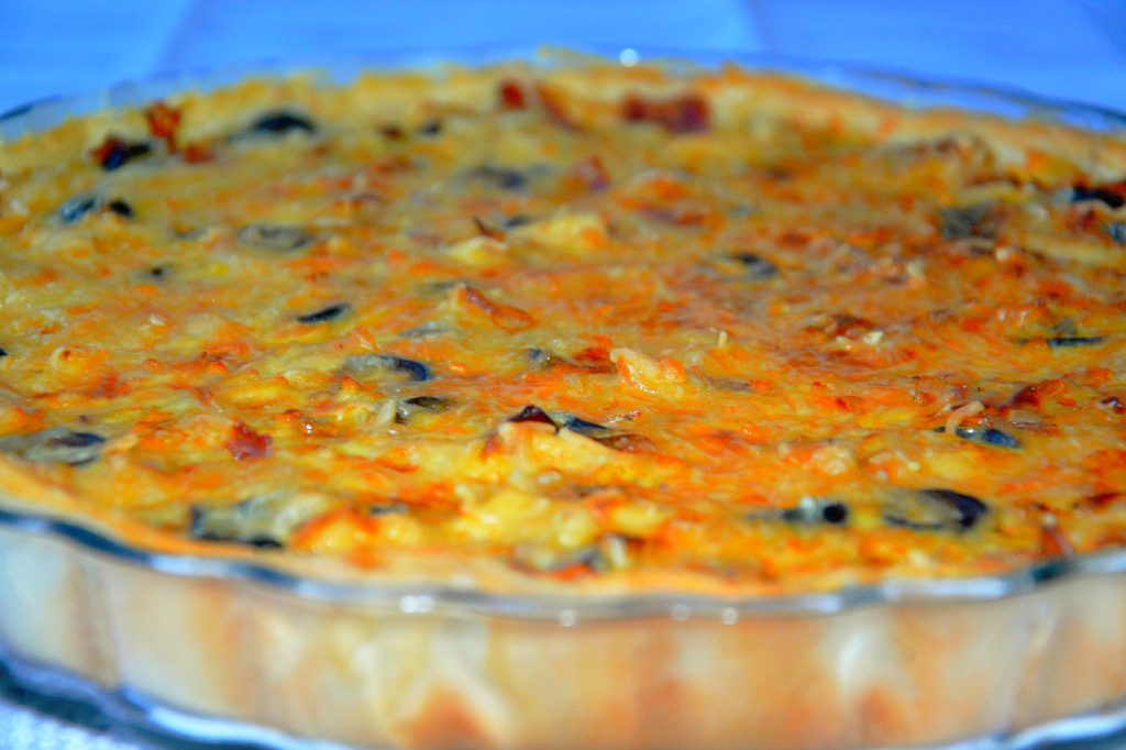 Receita Tarte Salgada de Alho Francês, Frango Assado e Azeitonas ...